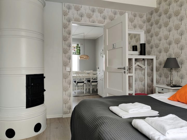 Central 2-bedroom Apartment For 4 - Kemi