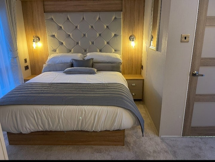 Skegness - Lodge - Sleeps 6 - Parking - Garden - Skegness