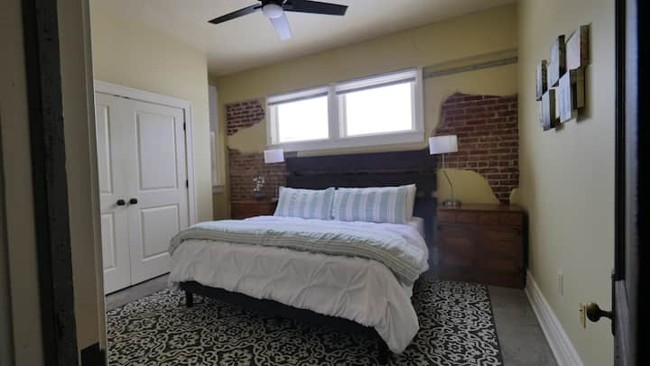 Loft On Route 66 Downtown Springfield - Springfield, MO
