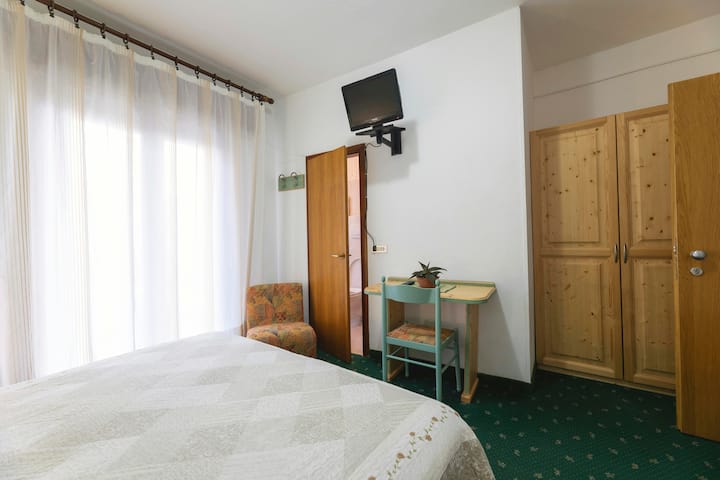 Triple Family Room With Breakfast Included - Molveno