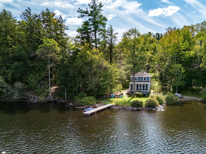 Waterfront Cottage Retreat By Evergreen Home - Greenwater Pond, MA