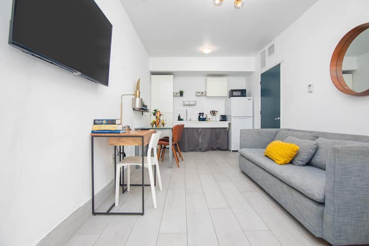 Stylish 1br Suite Near Lincoln Rd - Miami Beach, FL