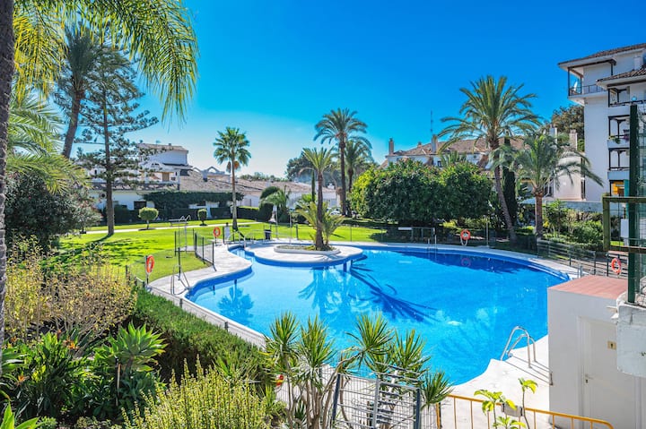 Cozy 1br Apartment With 2 Pools & Tennis Court - Marbella