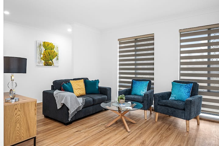 21 Modern Home In Armadale - Armadale