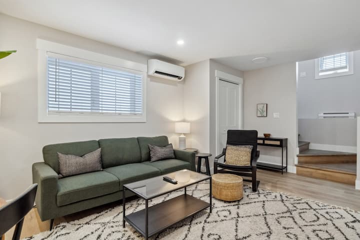 Bright & Modern | 3br Furnished + In-suite Laundry - Moncton