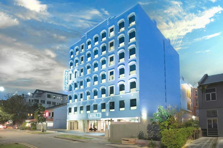 Standard Twin Room Located On The Fringe Of Town - Tampines