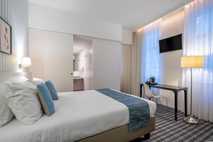Seaside Comfort | 2 Chic Rooms Near Historic Sight - Oostende