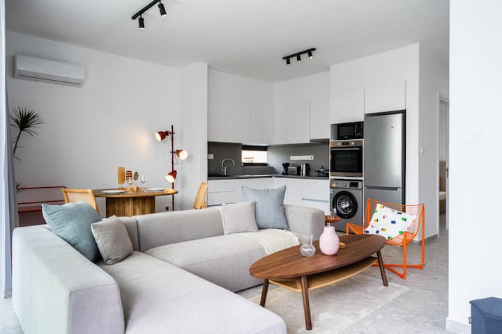 Solara 101 – Elegant 1br Apt W/ Balcony, Larnaca - Larnaca