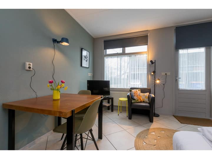 Studio Dans Un Mini Camping Proche Plage - Oostkapelle