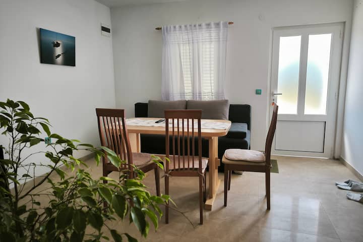 K-24170 Maison De Trois Chambres Avec Air - Mali Lošinj