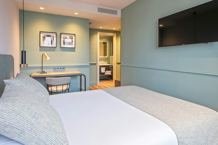 Hotel Via Augusta Single Room Bed Of  135 Cm - Barcelona