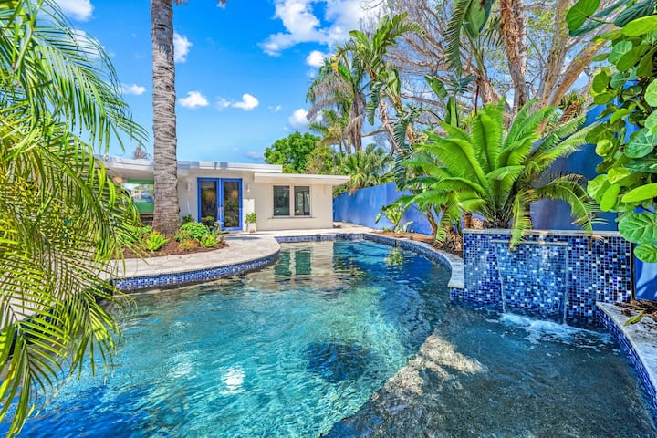 Luxe Oasis In St. Armands Circle With Private Pool - Sarasota, FL