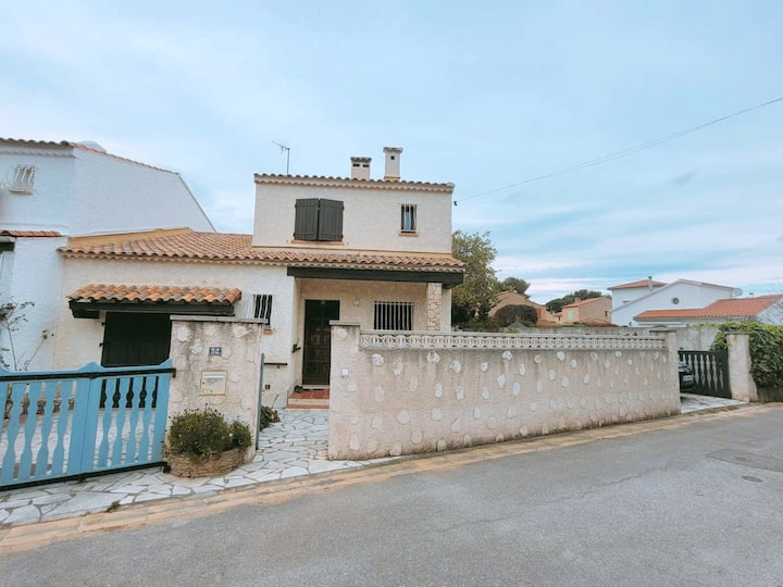 Spacieuse Maison Avec Jardin, Six-fours-les-plages - Six-Fours-les-Plages