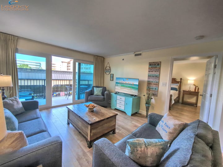 2bd Budget Friendly Beachfront W/ Coastline Views - Okaloosa Island, FL