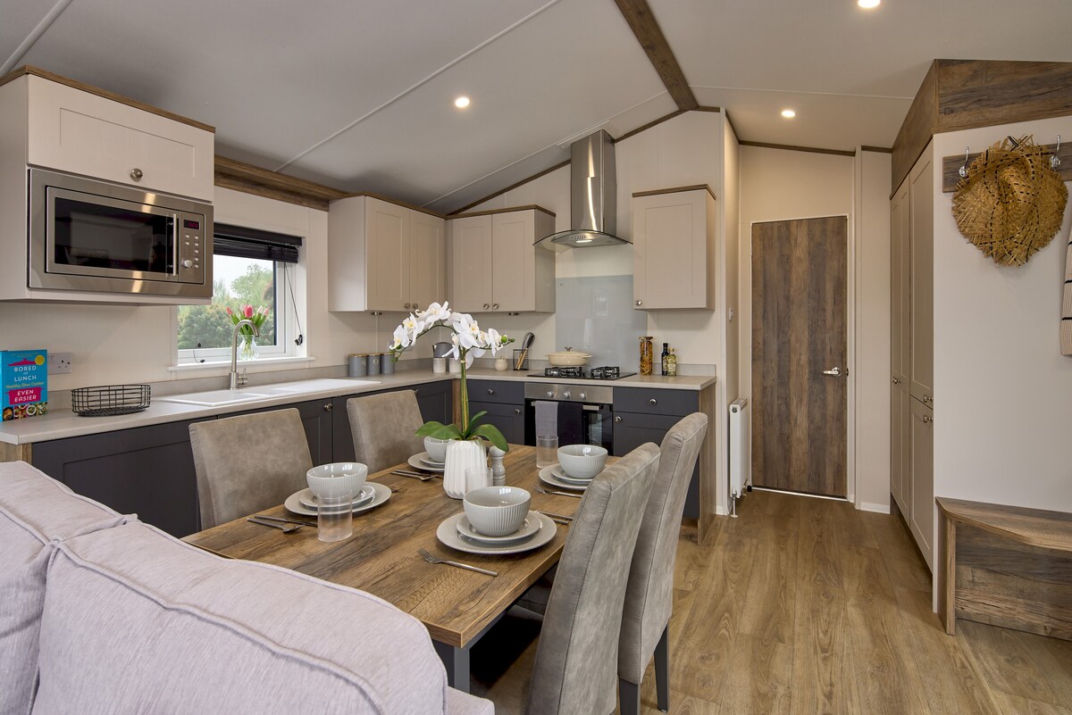 Billing Aquadrome Hot Tub Caravan - Pet MI20 - Holiday parks for Rent ...