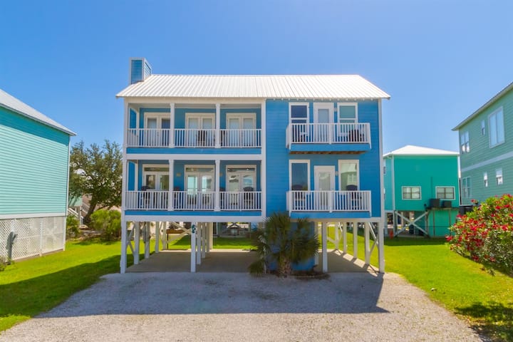Beach & Bay Retreat - 4 Bed 3 Bath - Gulf Shores, AL