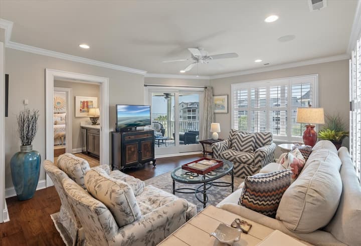 Top Floor Renovated Unit With Wonderful Views - Isle of Palms, SC