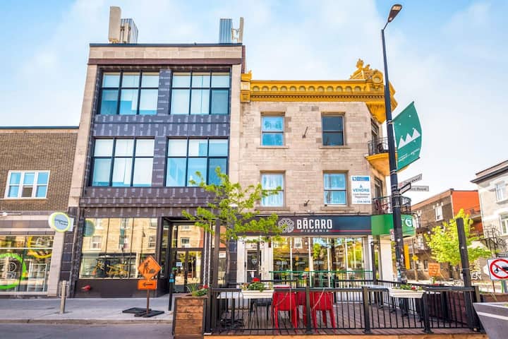 Le Plateau Couple's Suite Near Cafés & Restaurants - Laval