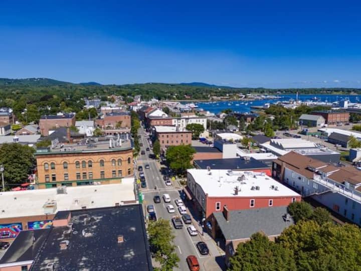 Rockland Central, Downtown Walk To Everything! - Rockland, ME
