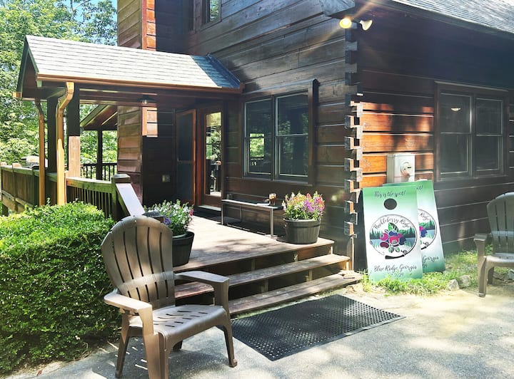 New Listing! Fire Pit-pool Table-hot Tub! - Blue Ridge, GA