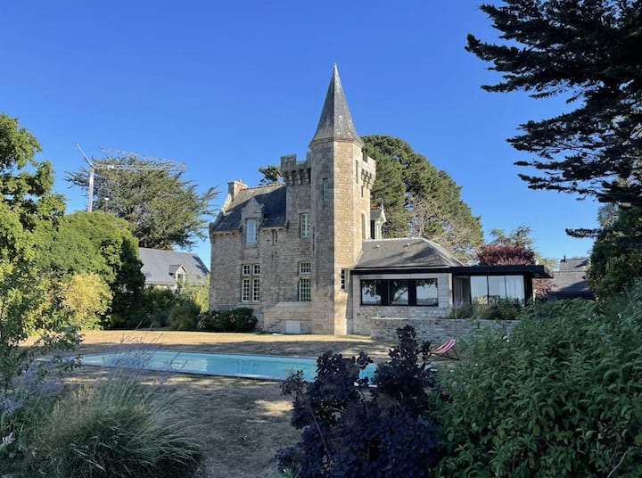 Castel De Kériguer, Face à La Mer - Île-aux-Moines