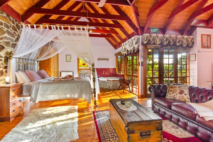 Stayau Owls Croft Picturesque Cottage Valley View - Dandenong Ranges