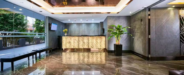 Superior Queen Room For A Budget Stay In Chinatown - Singapore