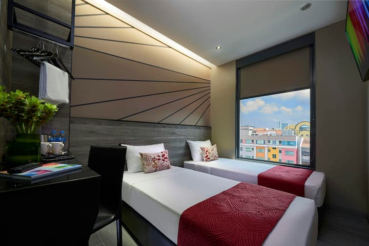 Superior Twin Room Perfect For Friends And Family - Singapore