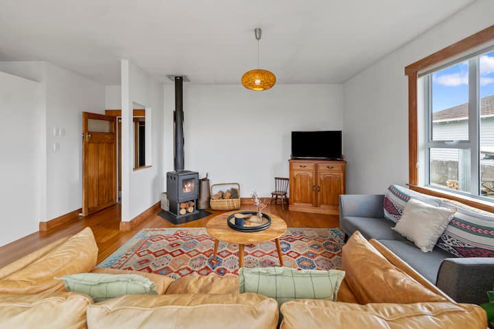 Serene Stay - Fitzroy Holiday Home - New Plymouth