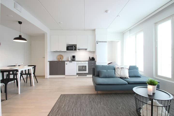 Central Apt For 4 With Access To Rooftop Terrace - Jyväskylä