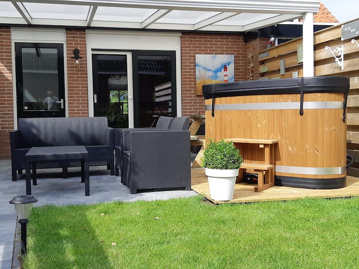 Maisons Près De La Mer Des Wadden - Schiermonnikoog