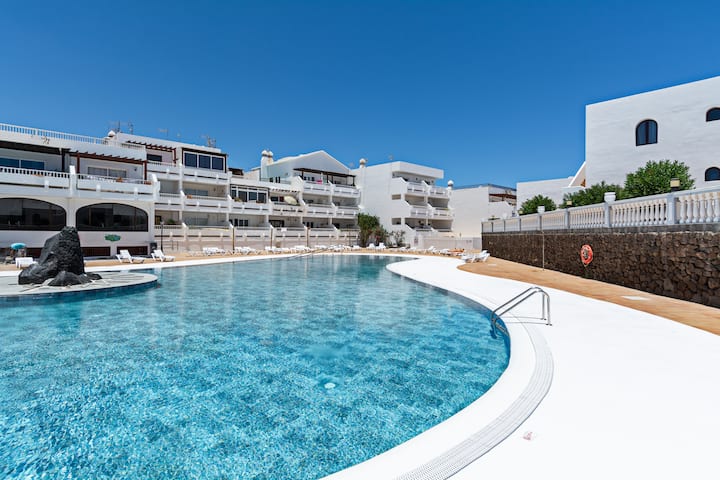 Casa Ayram - Private Terrace - Pool - 10 Min Walk - Costa Teguise