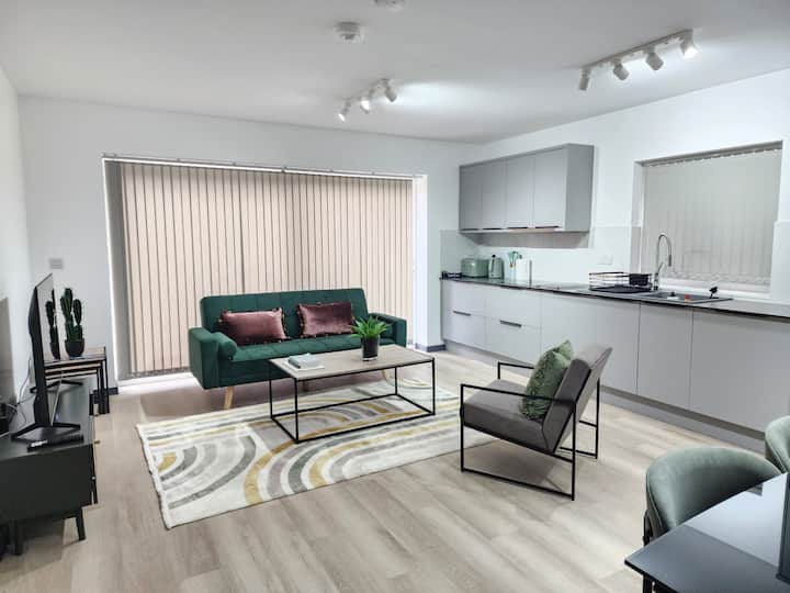 Elegant 2-bed Flat With A/c,private Garden,parking - Oxford