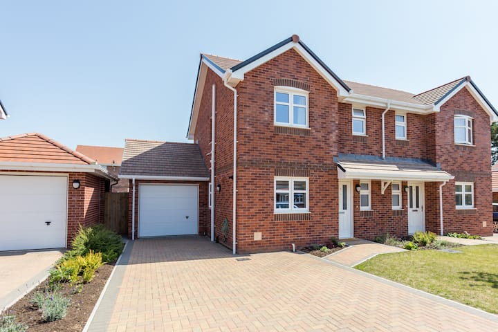 The Meadows - Lymington