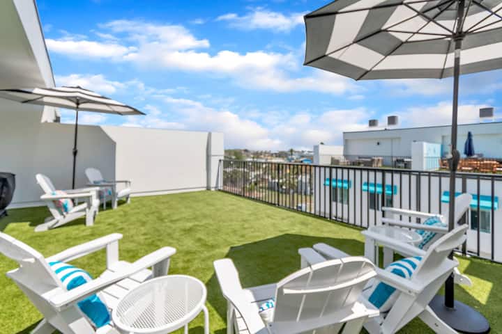 New Townhome, Steps To Beach - Azul B3 - Madeira Beach, FL