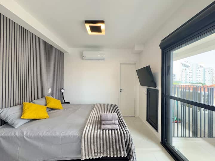 Studio With View And A/c — Near Av. Paulista - São Paulo