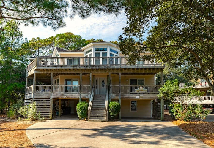 Aegean Odyssey: Corolla Light Resort, 6 Bedrooms - Corolla, NC
