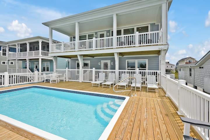 All Be Cuz: Retreat For 18 In Oak Island! - Oak Island, NC