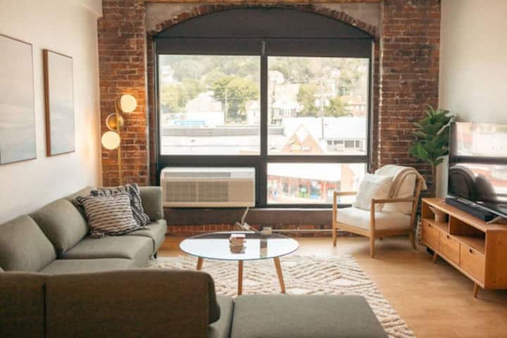 Enger Lofts W/ Gym, Elevator, Coffee Shop | 322 - Duluth, MN