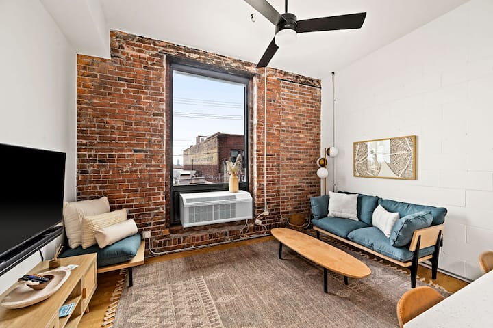 Modern Downtown Luxury Condo | Enger Lofts 323 - Duluth, MN