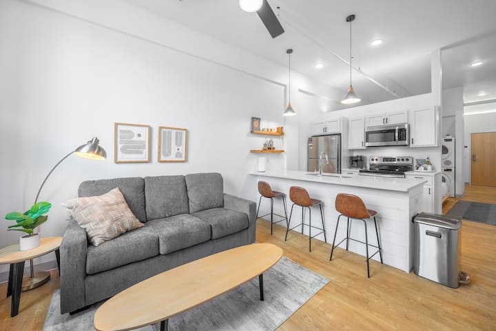 Craft District Apt 221 With Gym & Coffee Shop - Lake Superior Zoo, Duluth