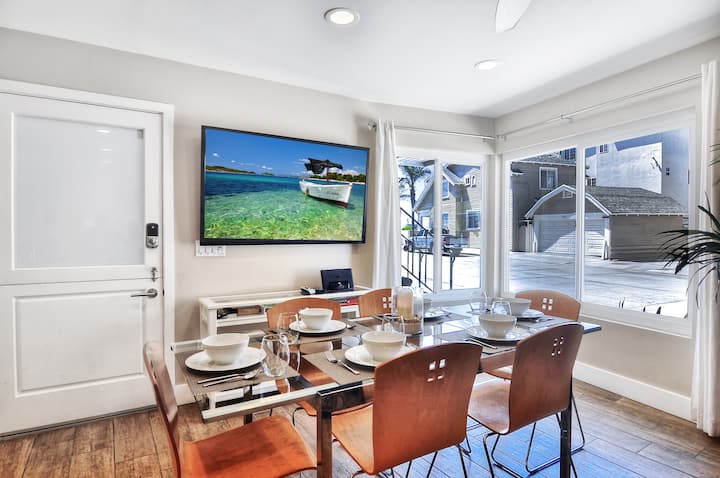 Dec. Special! View + Steps To Sand + Ground Floor - Newport Beach, CA