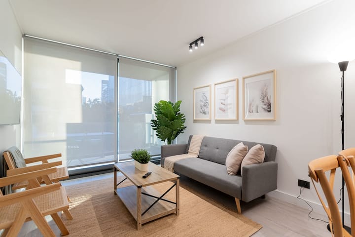 Inviting Retreat 1br 1ba | Parque Arauco Mall! - Las Condes