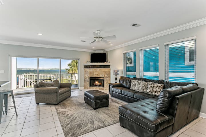 Ocean Sound-large Family Home In Quiet Gated - Pensacola Beach, FL