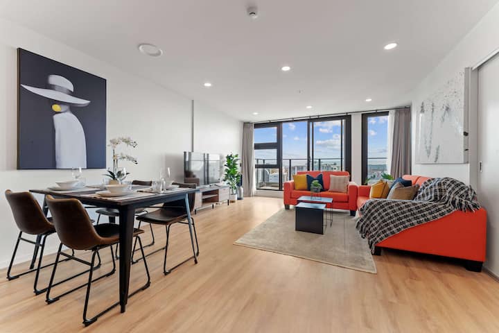 Modern Penthouse 3 Bed & 2 Bath-skytower View-pool - Auckland