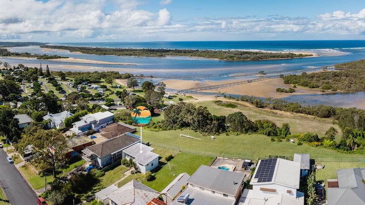 Boardwalk Bungalow - Panoramic Ocean Views - Urunga