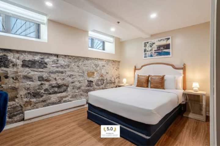 Breeze Queen – Village Comfort - Montreal