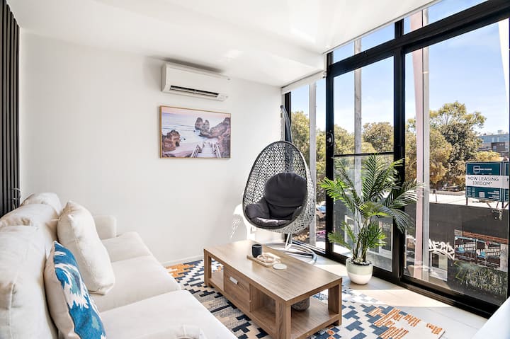 Modern 2-bedroom Retreat Minutes From St Kilda - St Kilda