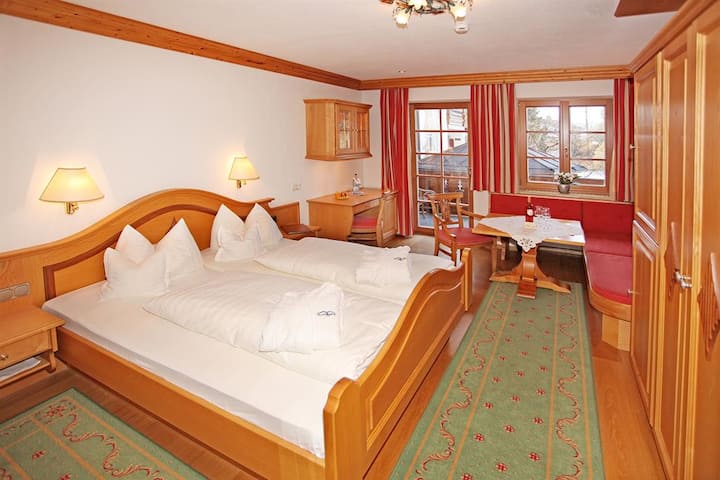 Komfort-doppelzimmer (Hotel Alpenhof) - Mittenwald