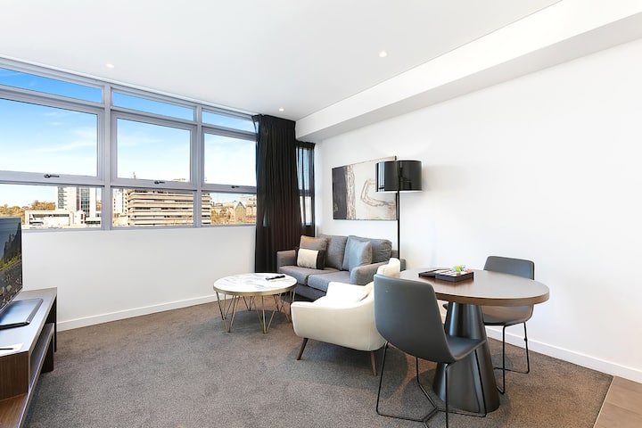 Kozyguru | Chatswood | Convenient 1 Bed Studio Apt - Crows Nest